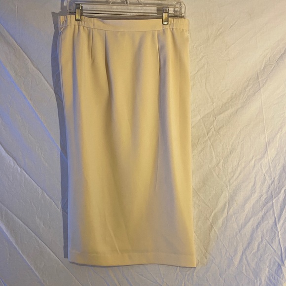 Donnavinci | Skirts | Vintage Lisa Rene Design Cream Skirt Retired ...